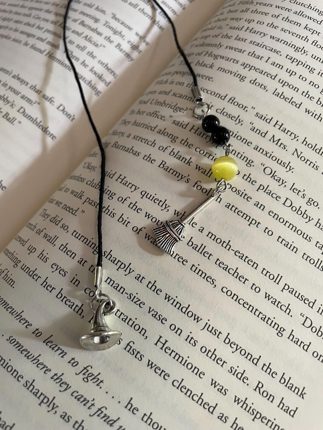 Harry Potter House Hufflepuff Bookmark, Sorting Hat, Hermione Grainger ...