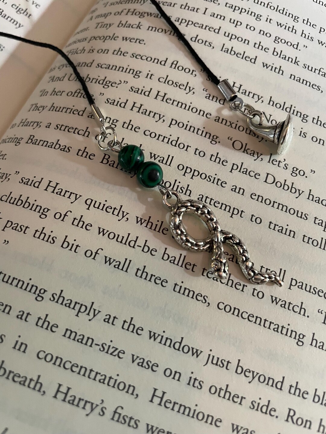 Harry Potter House Slytherin Bookmark, Sorting Hat, Hermione Grainger ...