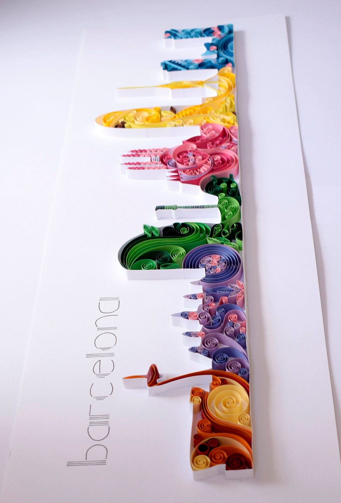 Barcelona Lovers. Quilled Paper Art Barcelona Skyline With Deep White ...