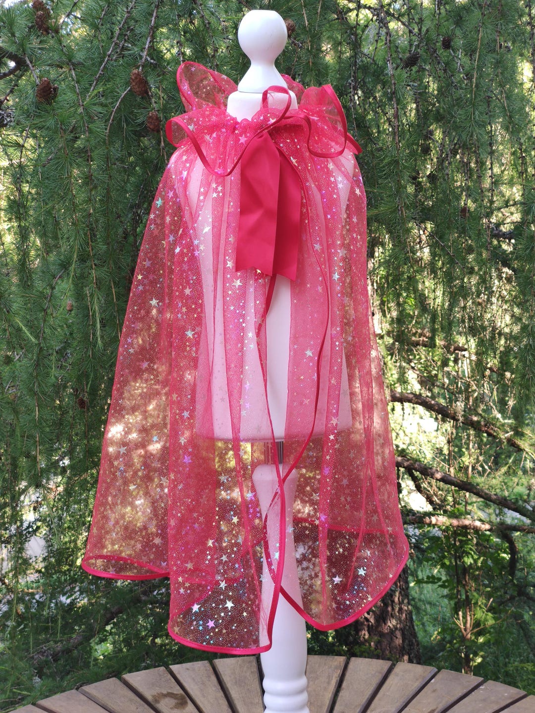Red Voile Cape for Children With Stars, Perfect as a Christmas or ...