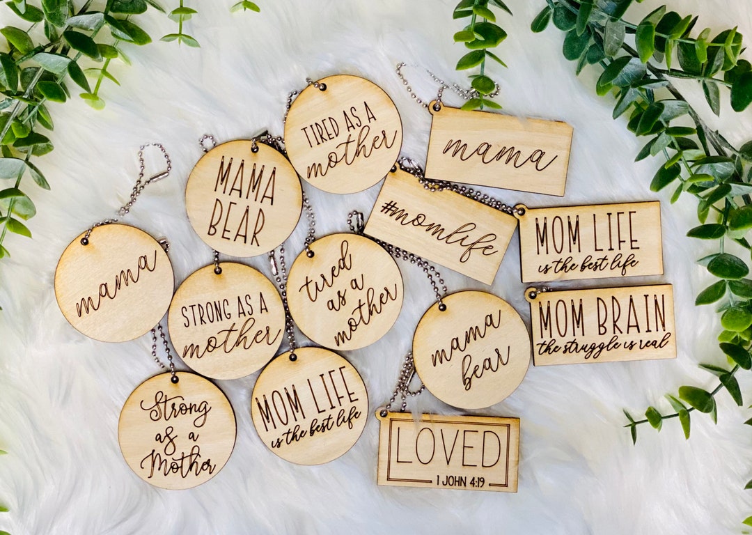 Mama Wood Key Chain. Gift for Mom. Wood Keychain for Mom. Gift for Mom ...