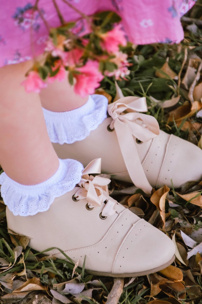 AUGGIE Cream Unisex Oxford Ribbon or Regular Lace Option - Etsy