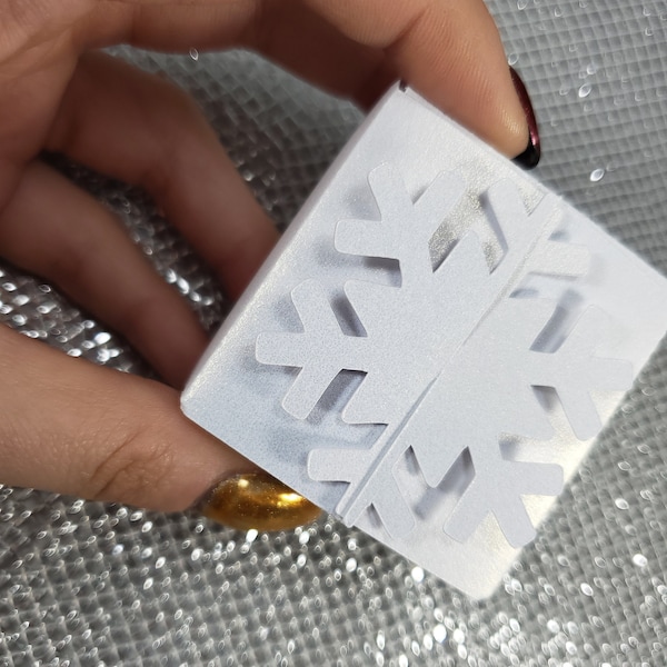 Snowflake Gift Box - 60+ Gift Ideas for 2024