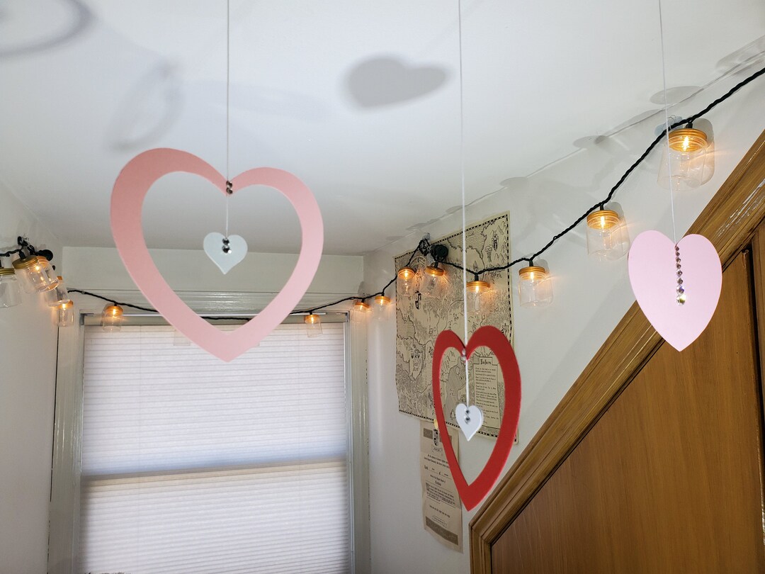 Small Hanging Hearts Valentine's Day Decoration Various Size Pieces ...