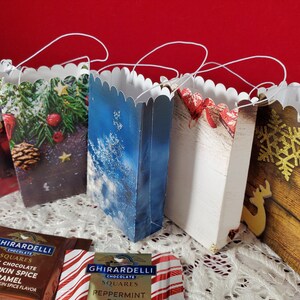 Mini Christmas Holiday Theme Treat or Gift Bags, Mini Candy Bags ...