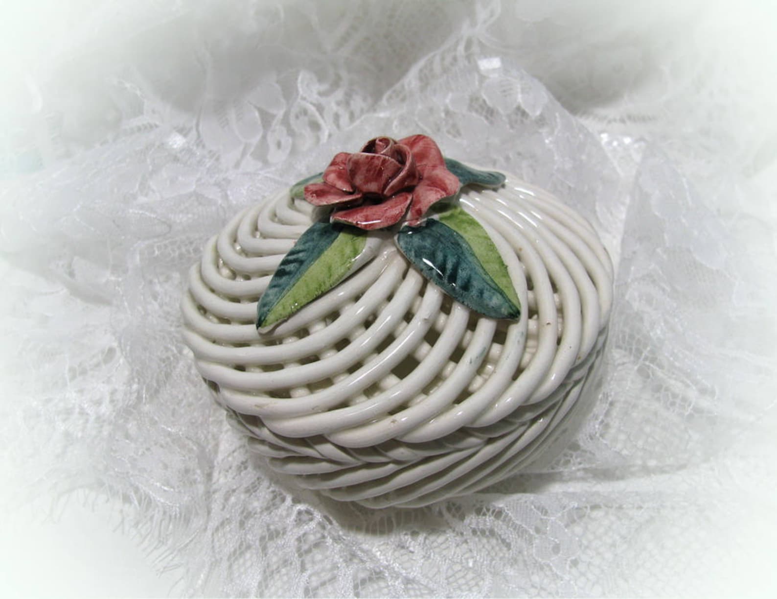 Woven Porcelain Trinket Box/ Capodimonte Style Trinket Box With Flower ...