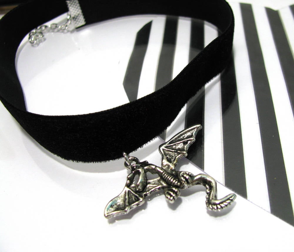 Vintage Style Medieval Victorian Choker Necklace/black Velvet Choker ...