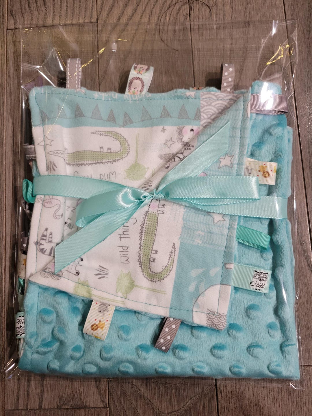 Cuddly Sensory Tag Blanket - Etsy