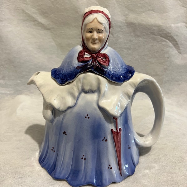 Old Lady Teapot - Etsy
