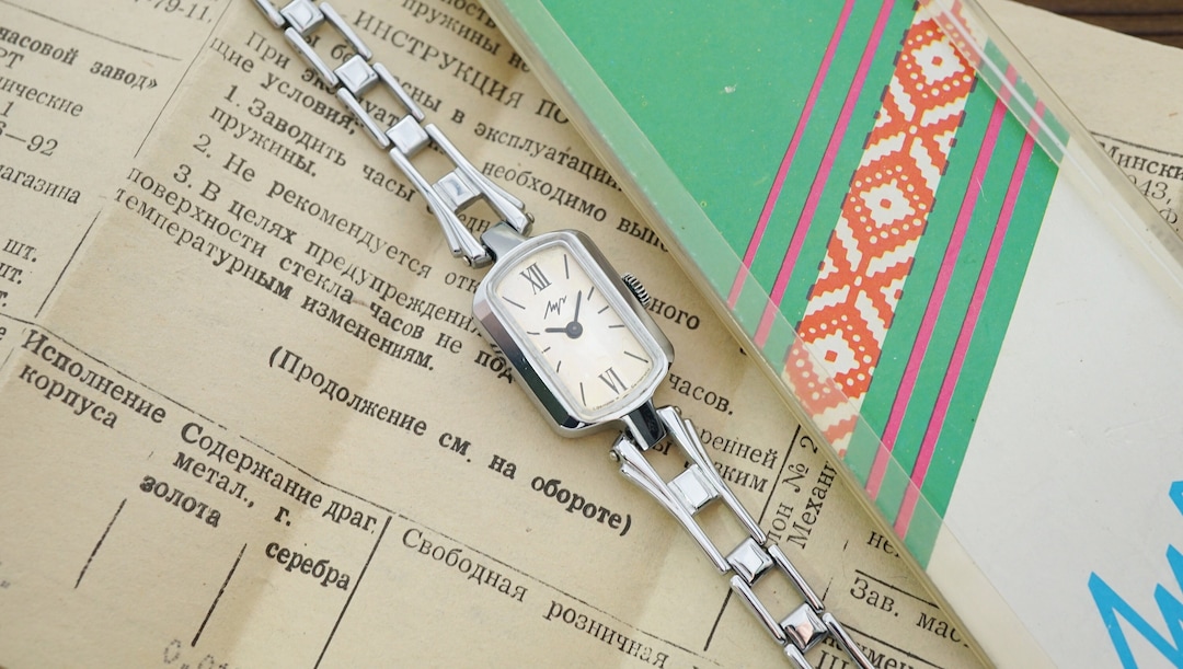 New Old Stock Vintage Ladies Watch Bracelet Luch 1801.1 15 Jewels With ...