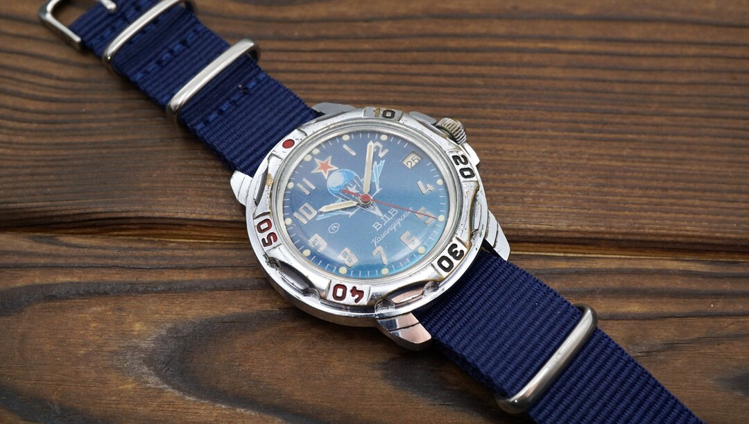 Vintage Soviet Military Watch Vostok Arborne Vdv Komandirskie 17 Jewels ...
