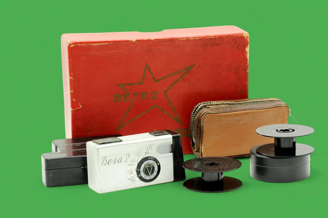 RARE Kiev Vega 2 in BOX Soviet / Ukrainian 16mm Submini Camera, KGB Spy ...