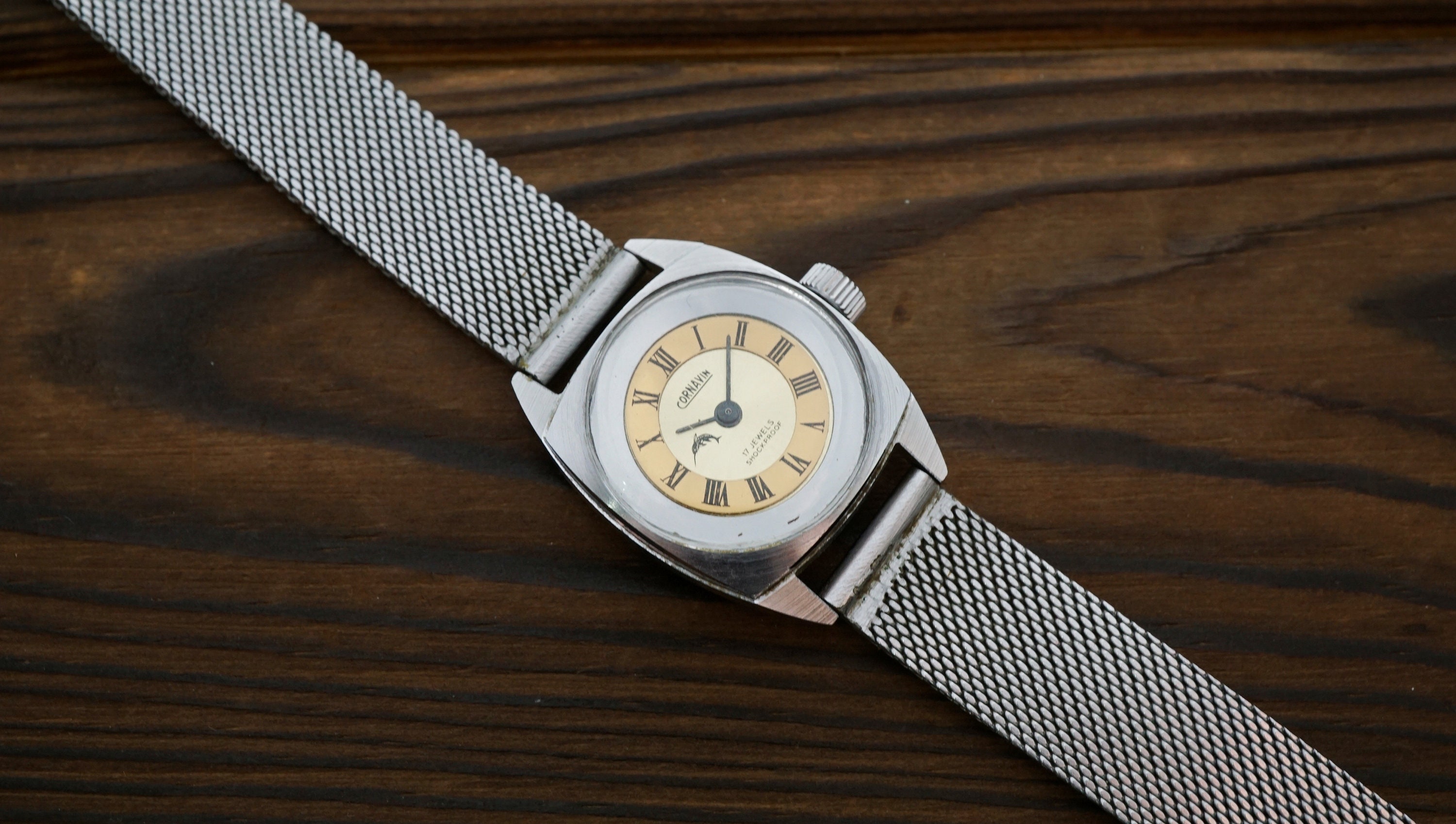 Vintage Soviet Wristwatch CORNAVIN Chaika 1601A Dolphin - Etsy