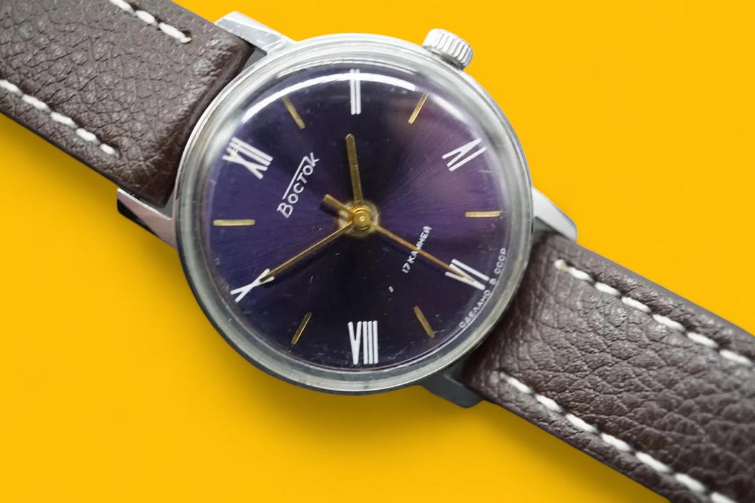 Vintage Beautiful Purple Soviet Mechanical Wristwatch Vostok 17 Jewels ...