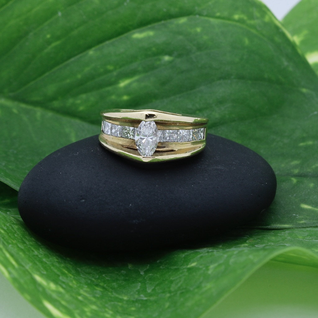 Its magic Floating diamond ring | Etsy