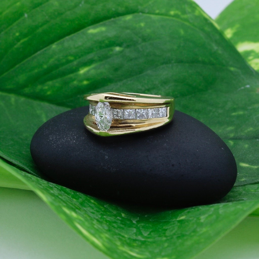 Its magic Floating diamond ring | Etsy