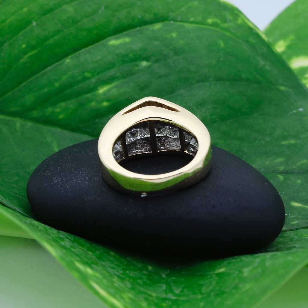 Its magic Floating diamond ring | Etsy