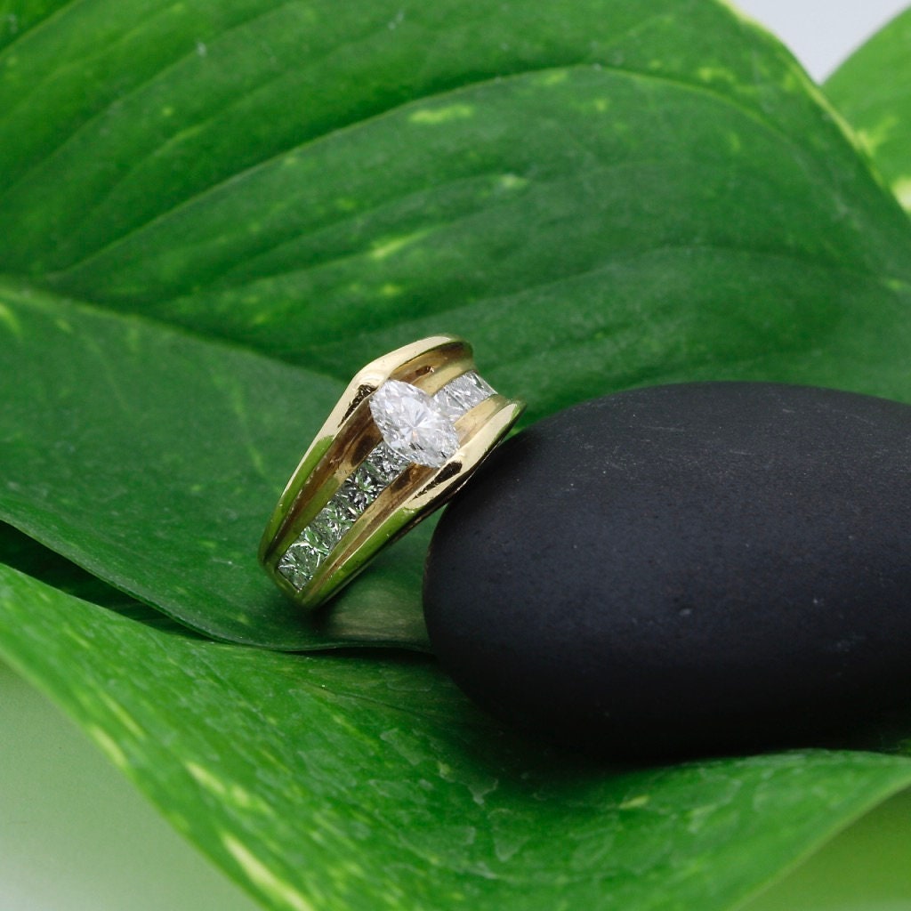 Its magic Floating diamond ring | Etsy