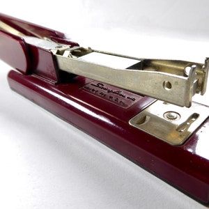 Classic Red Swingline Stapler, Desktop Style, Standard Staples (loaded ...