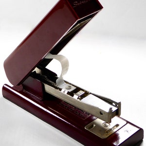 Classic Red Swingline Stapler, Desktop Style, Standard Staples (loaded ...