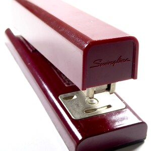 Classic Red Swingline Stapler, Desktop Style, Standard Staples (loaded ...