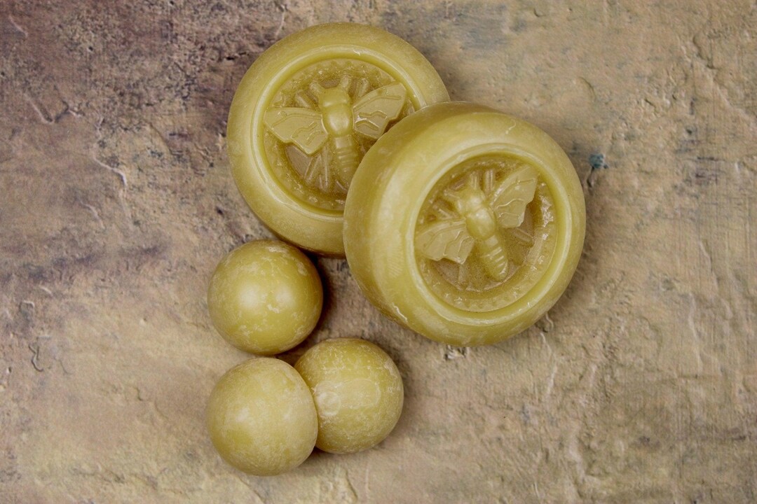 Bees Wax - Yellow Bees Wax Capings, Natural Bees Wax, Yellow Bees Wax ...