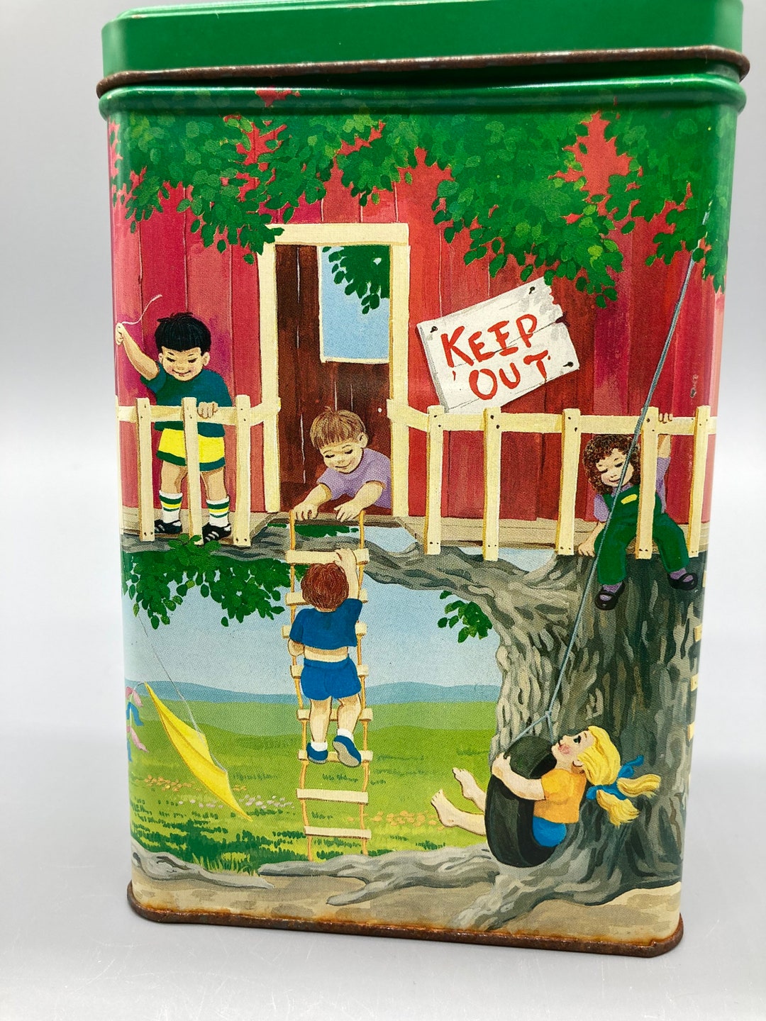 Metal Tin Vintage. Keep Out Tree Fort, Children Playing, Reading ...