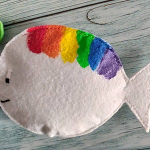 Little White Fish, El Pequeño Pez Blanco, Petit Poisson Blanc, Kleiner ...