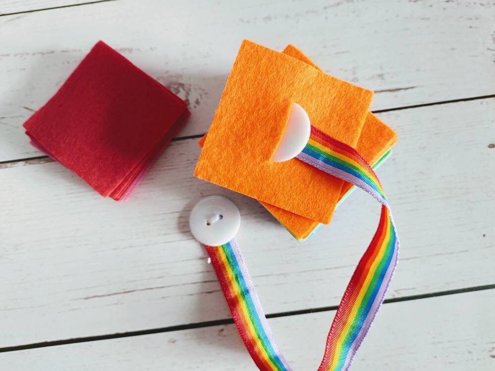 Buttoning Rainbow Toy Montessori Toy Fine Motor Skills Toy | Etsy