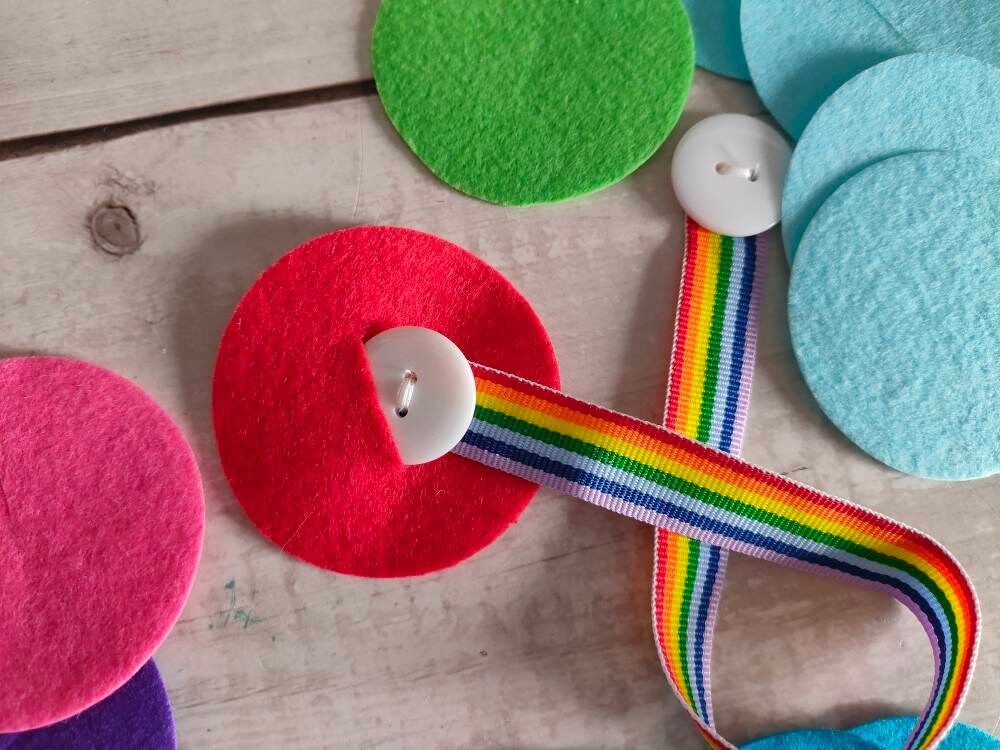 Buttoning Rainbow Toy Montessori Toy Fine Motor Skills Toy | Etsy