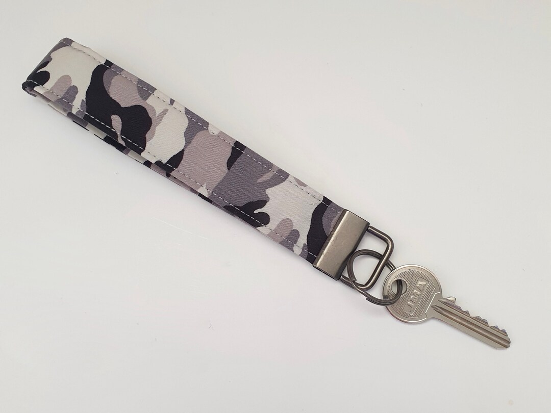 Stylish Camo Key Fob, Masculine Wristlet Keyring for Guys, Great Father ...