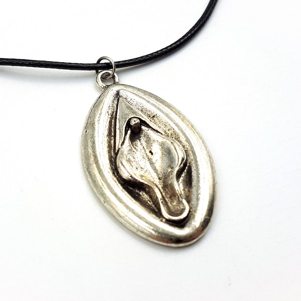 Yoni Pendant - Etsy