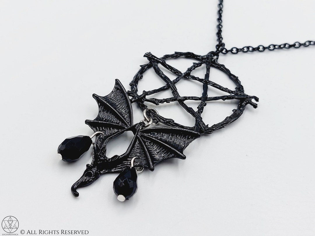Tradgoth Bat & Pentagram Pendant - Vampire Batcave Traditional Pentacle ...