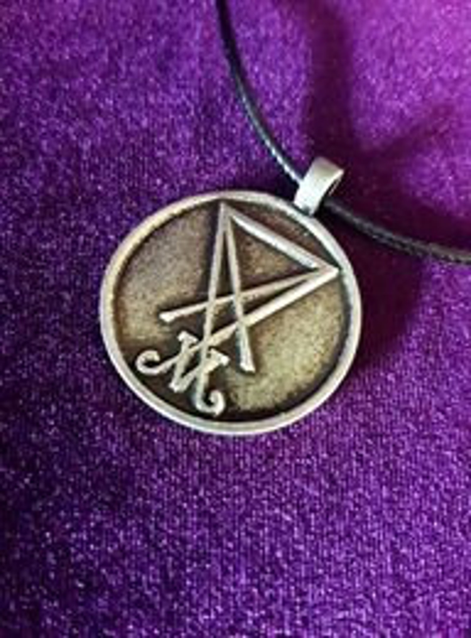 Sigil of Lucifer Medaillion Occult Seal of Lucifer Necklace - Etsy