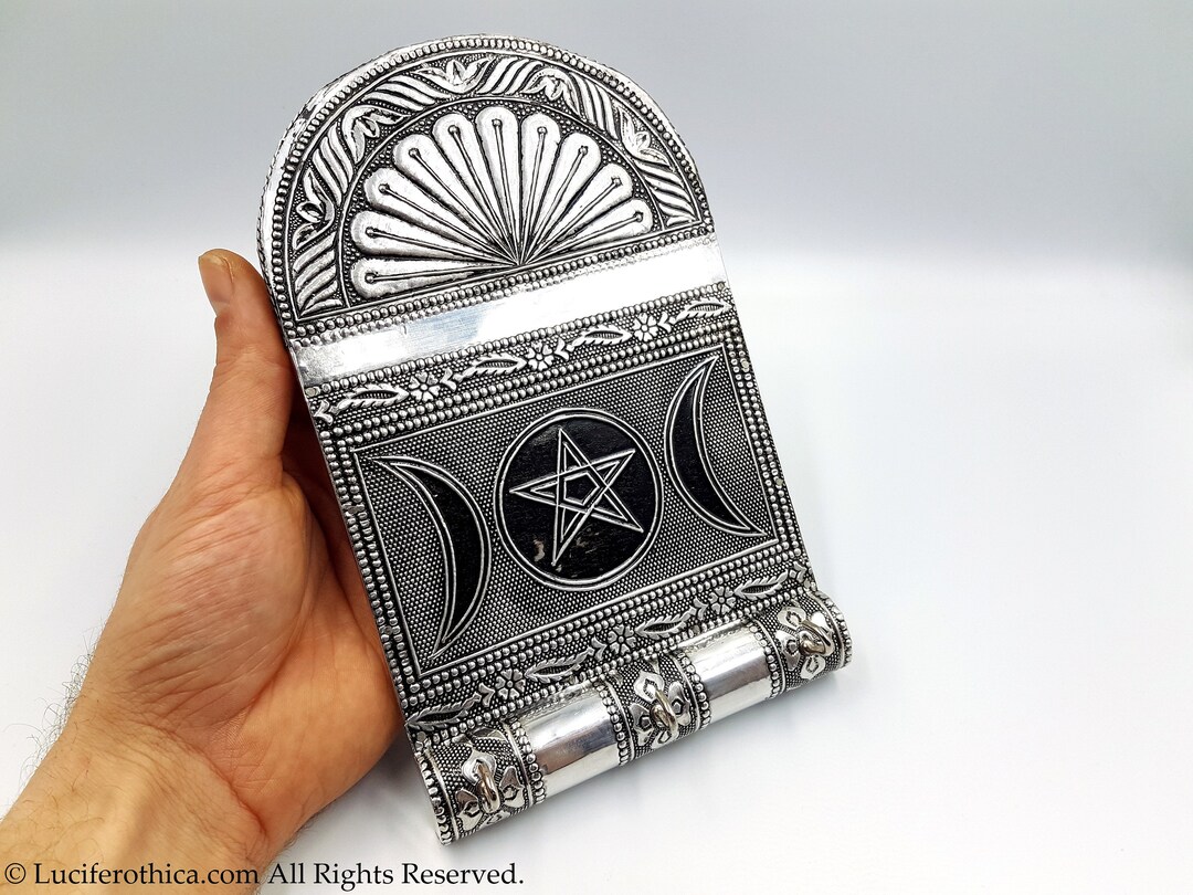 Triple Moon Keystorage / Key Holder / Necklace Storage Hecate Moon ...