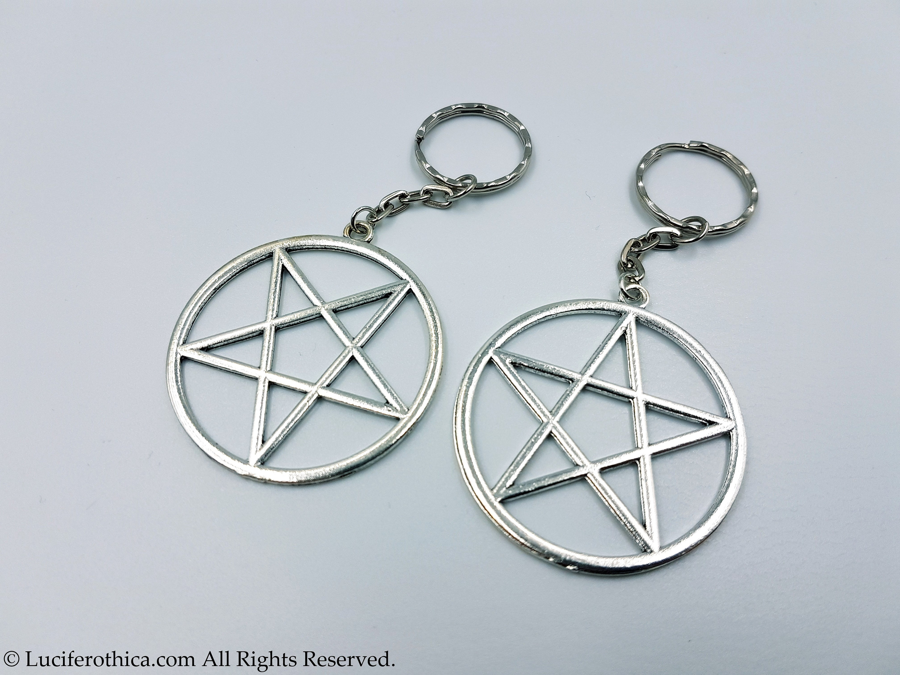 Pentagram Keychain (Normal / Inverted)