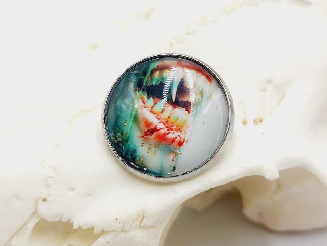 Vampire Fangs Bite Pin - Goth Gothic Vampire Art Fangbite Vampiric ...