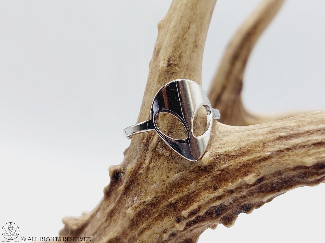 Alien Ring (stainless Steel - Adjustable) - Gray Iconic Alien Head ...