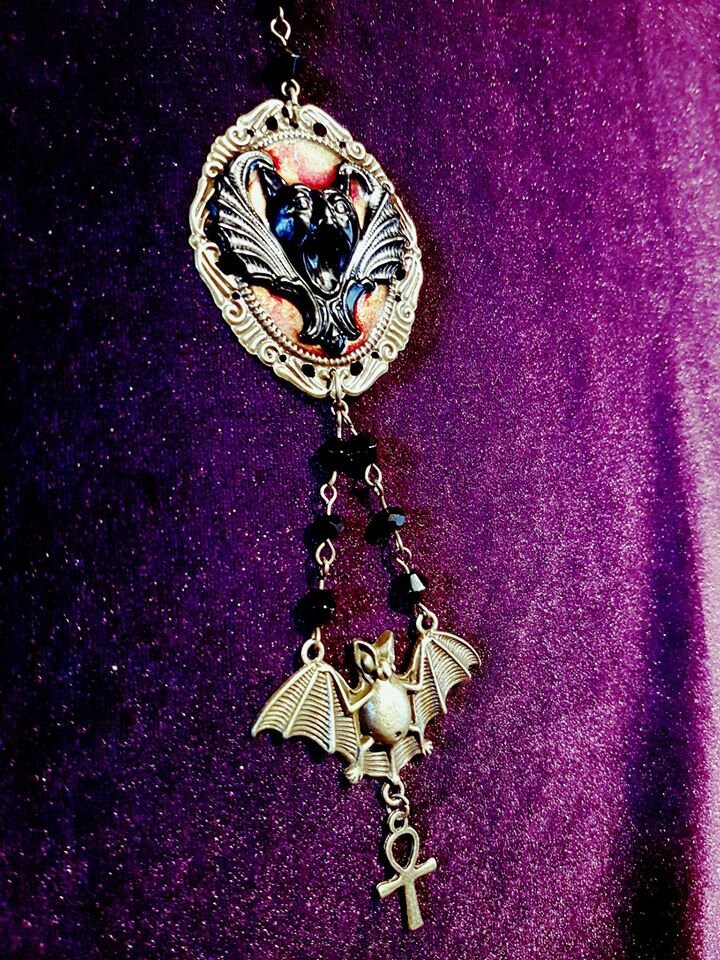 Gothic Vampire Bat Rosary - Vampiric goth necklace blood cameo resin ...