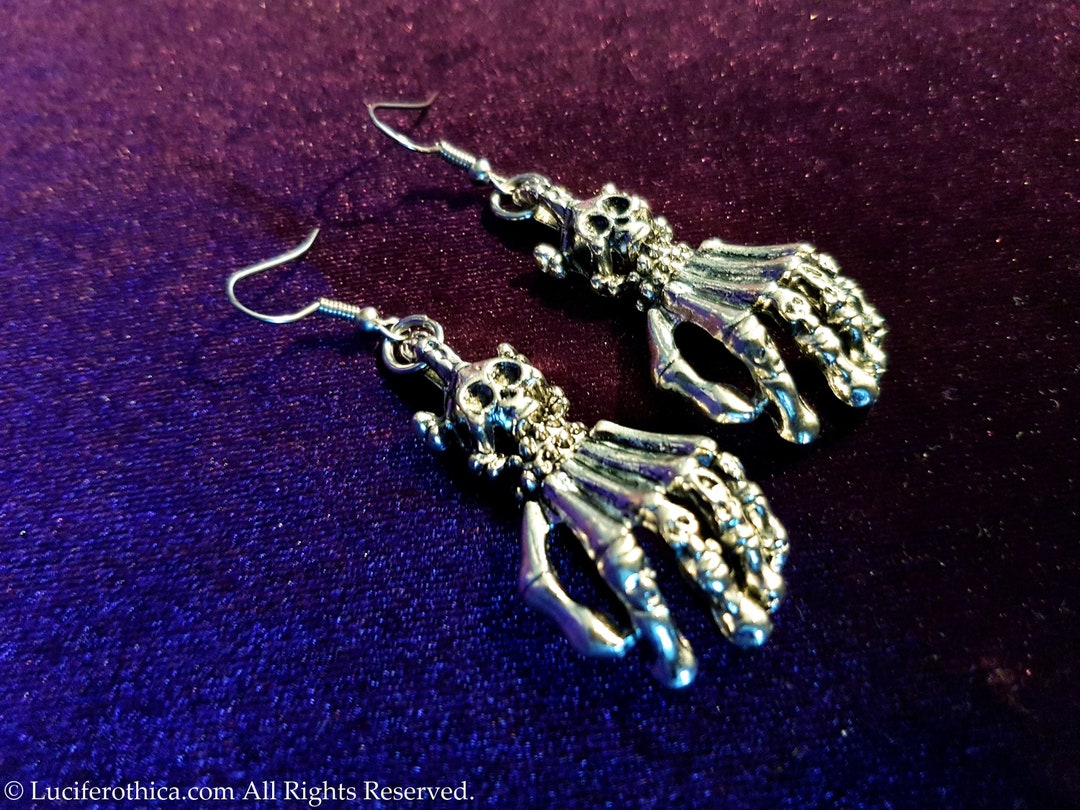 Skeleton Hand Earrings - Grasp Skull Skeleton Bone Hand Necklace Gothic ...