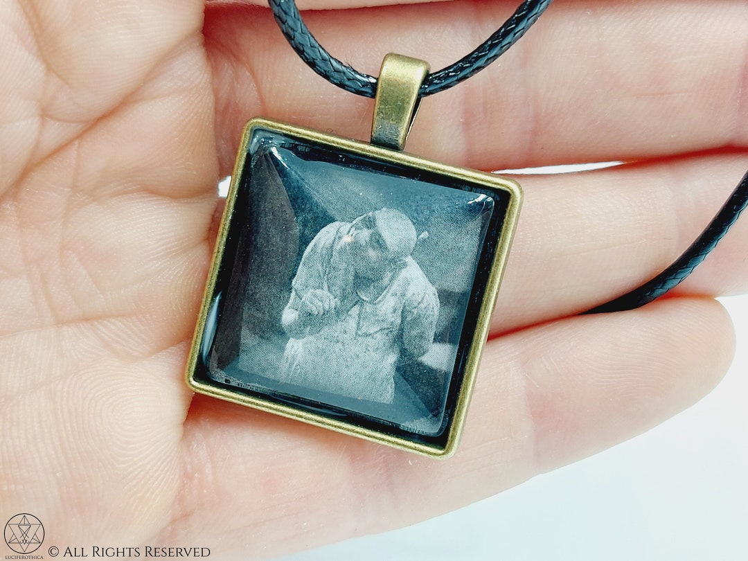 Schlitzie the Pinhead Pendant - Simon Metz Aztec Microcephalus ...