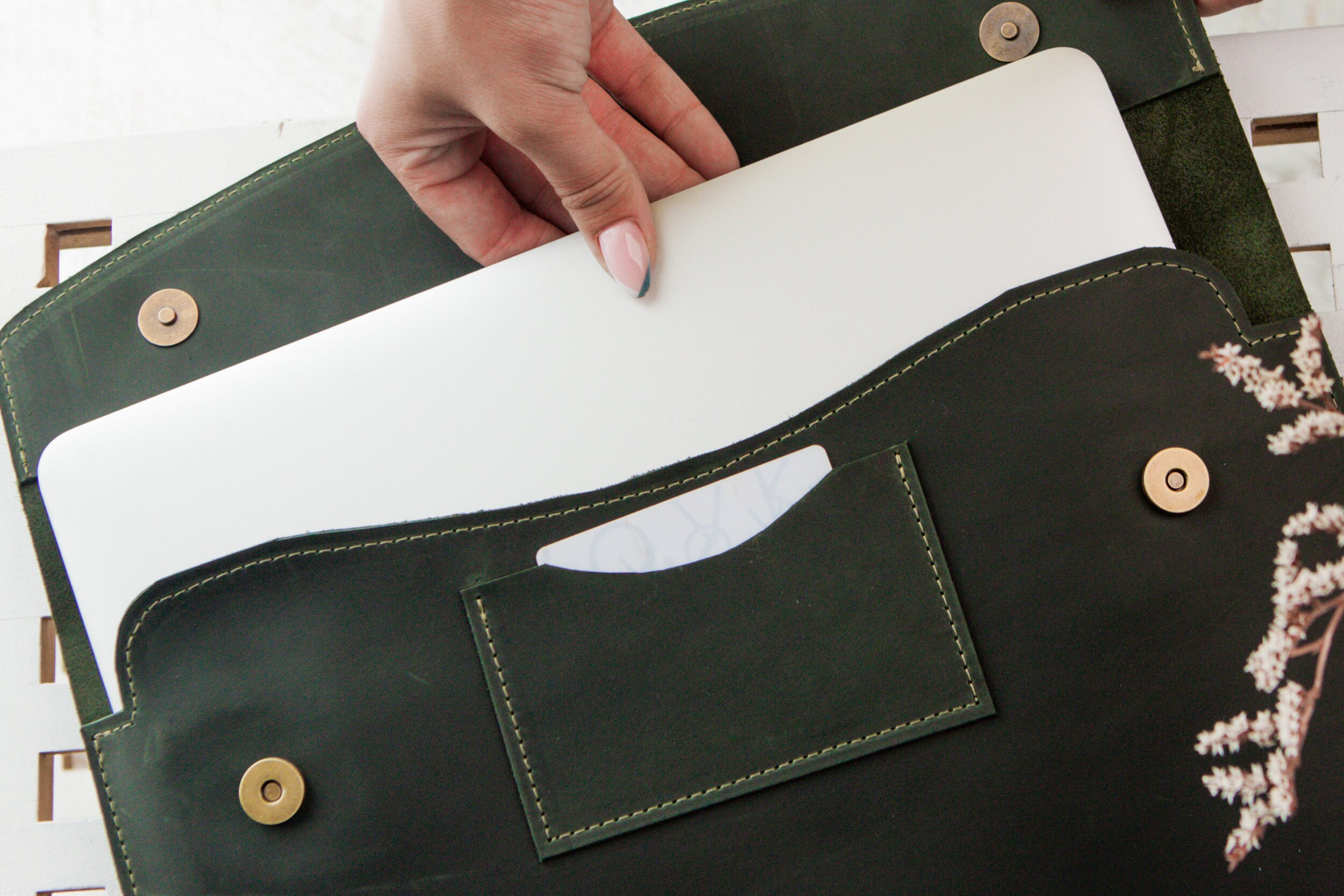 Leather portfolioLeather folder customCoworker gift menFile | Etsy