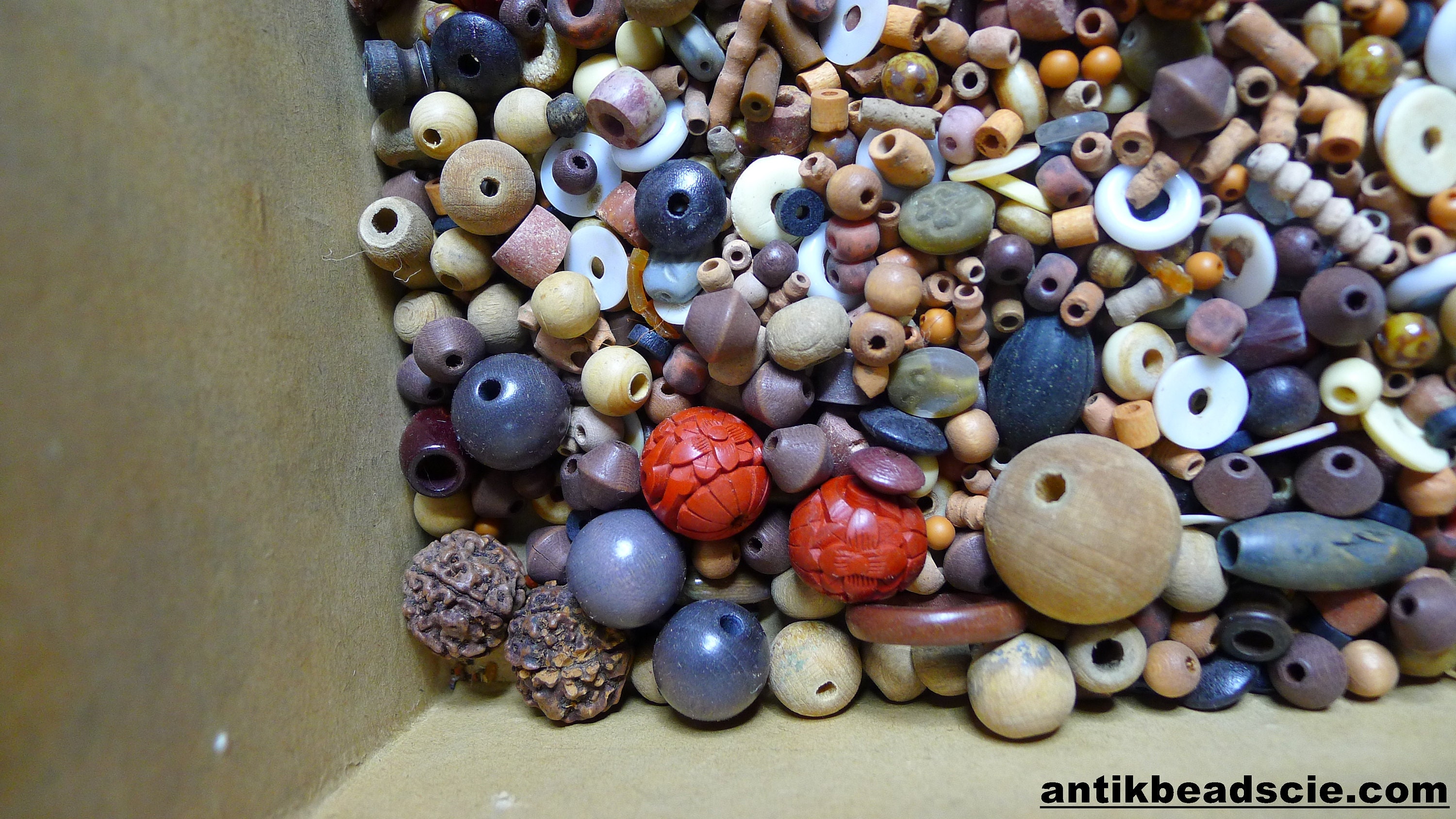 Batch Lot Beads 1 Kilo Vintage - Etsy