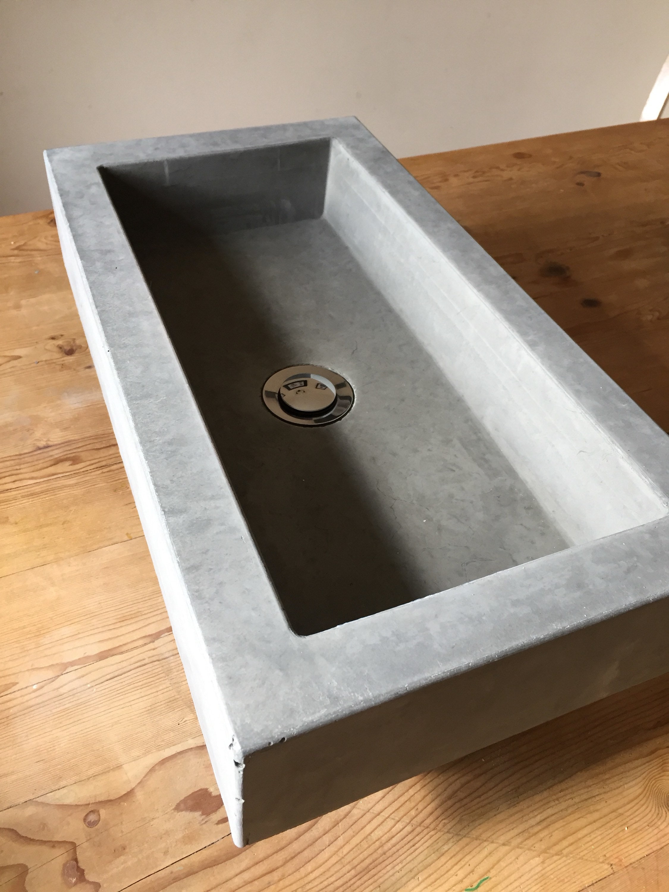 Small bathroom Concrete sink