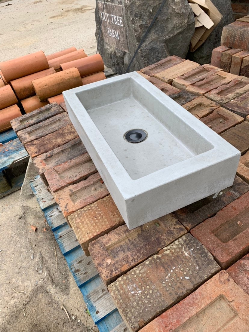 Small bathroom Concrete sink