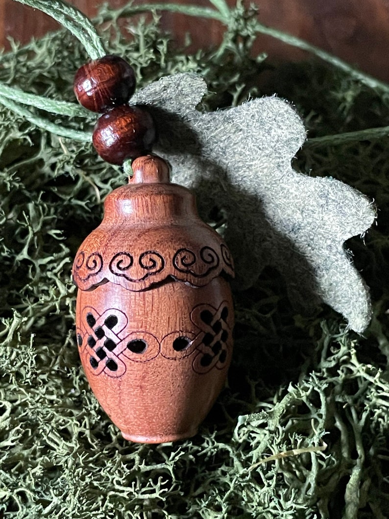 Celtic Knot Pepper Pot Acorn Locket - Etsy