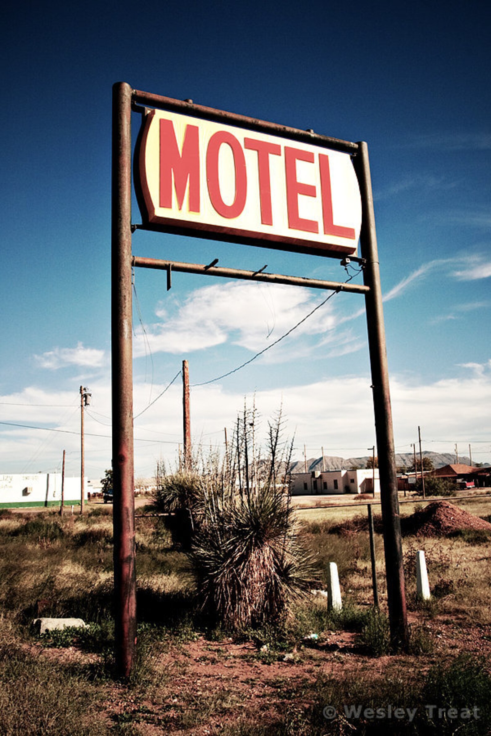 Desert Motel - Roadside Lodging Photograph - Etsy