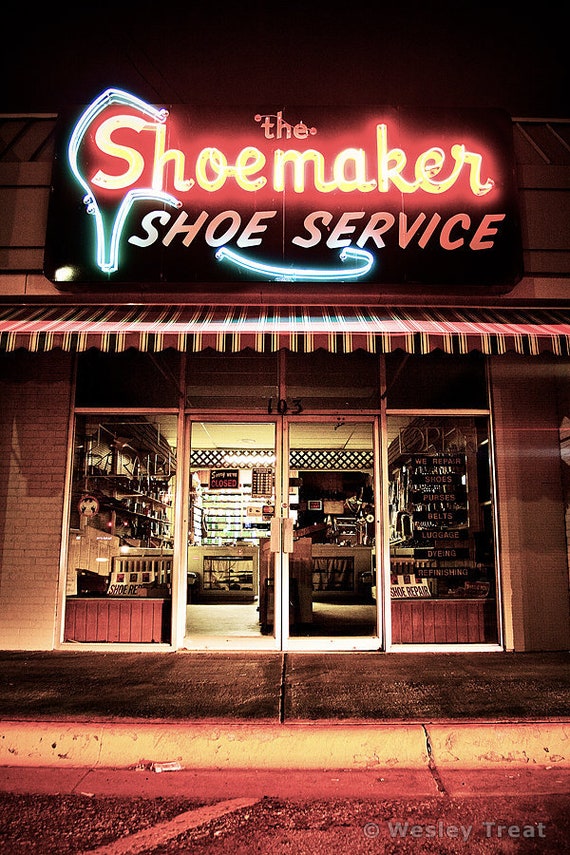 Shoemaker Shoe Service Neon Shoe Repair Sign Photograph - Etsy