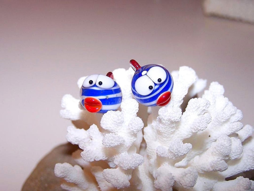 Navy Blue mini Clown Fish Duo in Blowtorch Glass - Etsy