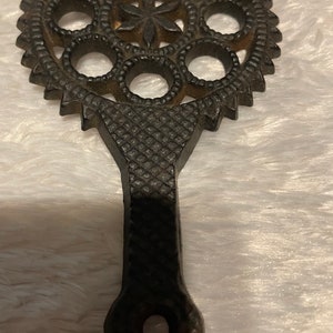 Wilton Small Cast Iron Trivet - Etsy